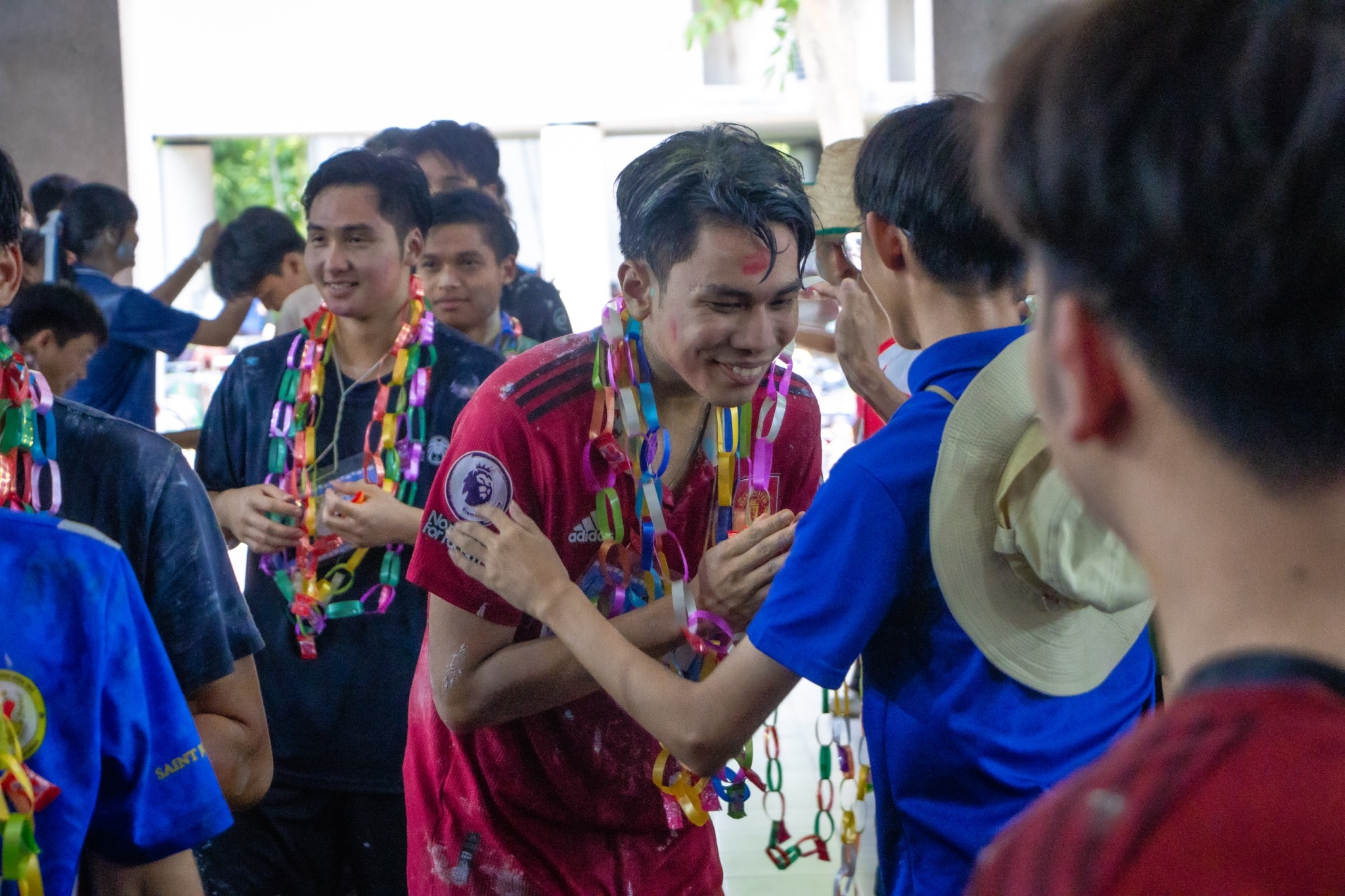 กิจกรรม “ผูกพัน สร้างสรรค์ สานสัมพันธ์น้องใหม่” - Saengtham College