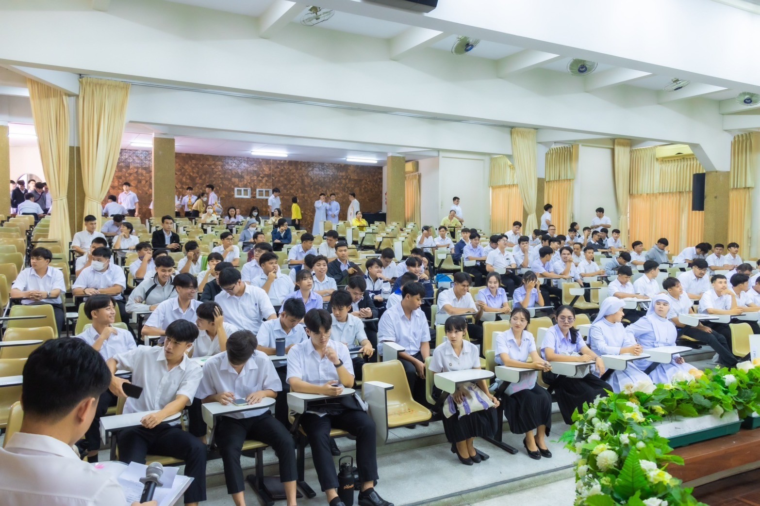ปฐมนิเทศนักศึกษาประจำปีการศึกษา 2567 - Saengtham College