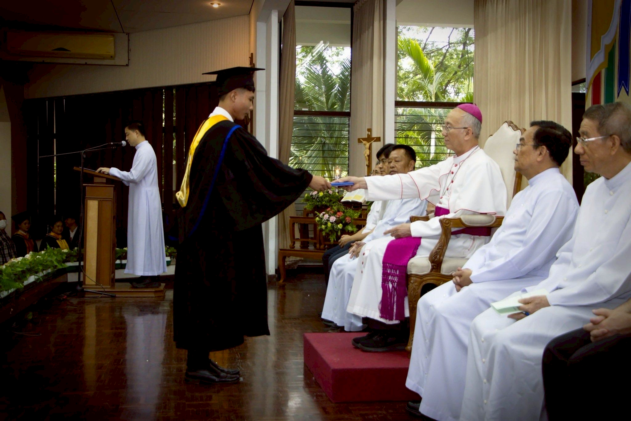 พิธีประสาทปริญญาบัตร ประจำปีการศึกษา 2568 - Saengtham College