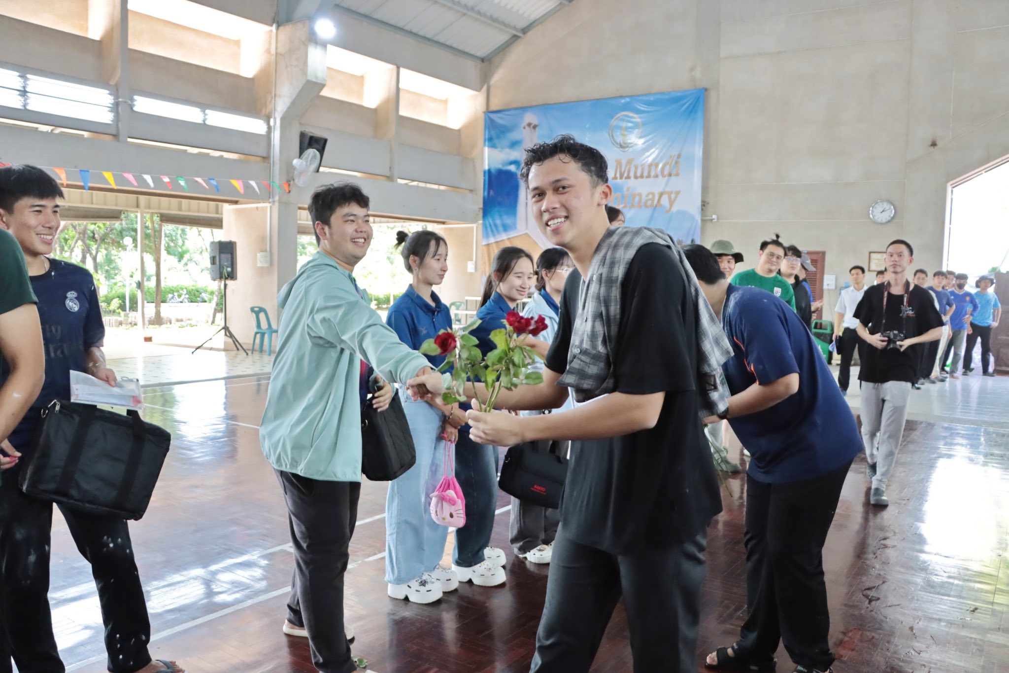 กิจกรรม “สานสัมพันธ์ น้องพี่ซี้ปึก” - Saengtham College